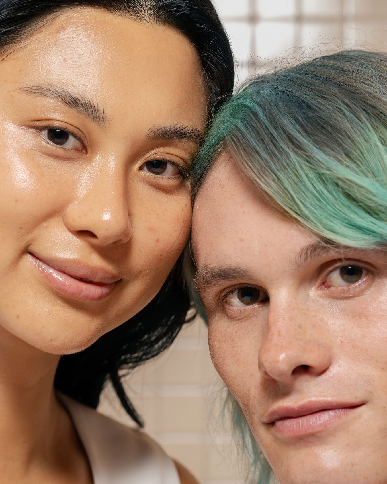 DEINDE: Interrupt Inflammaging with Biotech-Powered Skincare